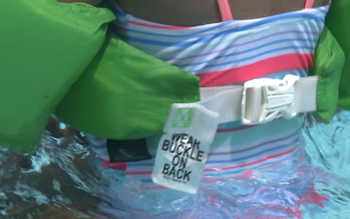 Safe and unsafe flotation devices for kids | thv11.com